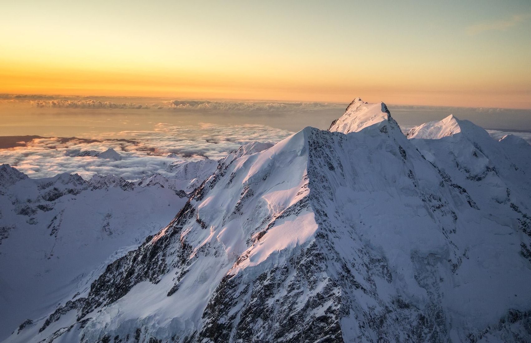 Winter Sunset Flights - Air Safaris